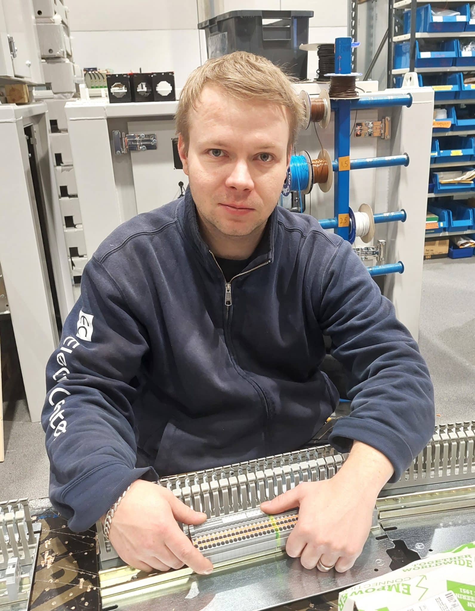 Niko E. – Tuotannon monitaituri - EC Electro Center